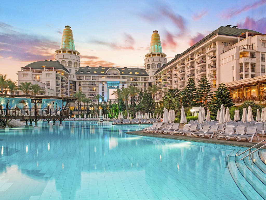 Delphin Diva – Suosittu ja elegantti perhehotelli Larassa – All ...